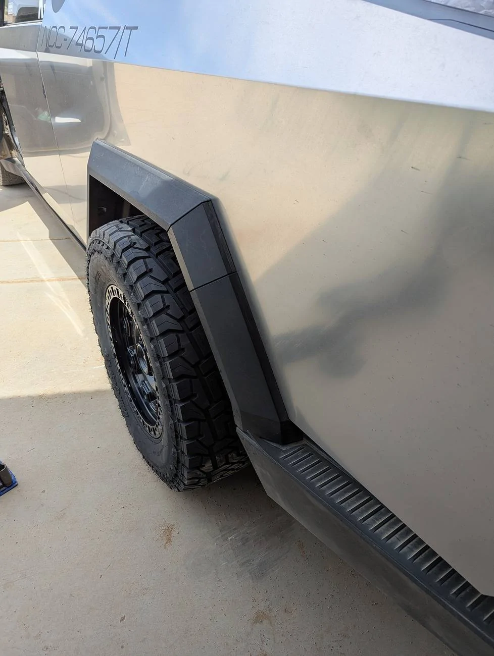 Review: Fittipaldi FT100 18" wheel on 35x12.5s | Tesla Cybertruck Forum ...