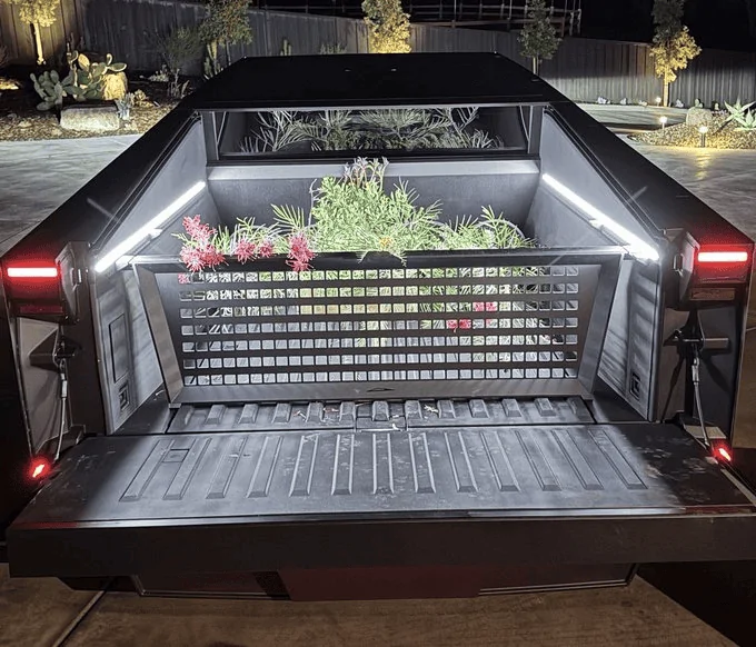 Tesla MOLLE Panels & Divider installed in Cybertruck bed! ? | Page 4 ...