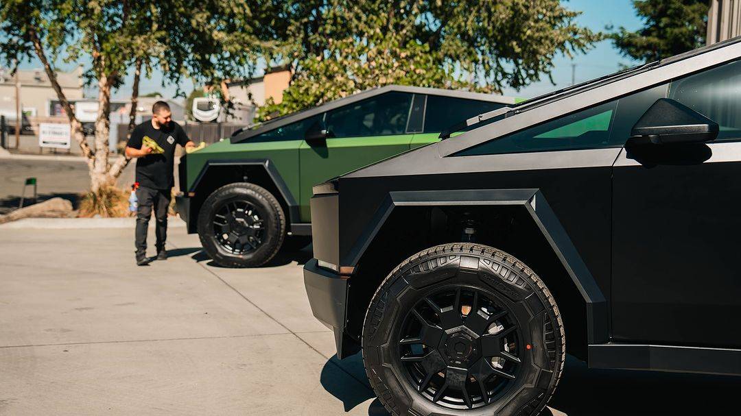GREEN Vinyl Wrap & PPF Cybertruck -- Photos & Videos | Page 3 | Tesla ...