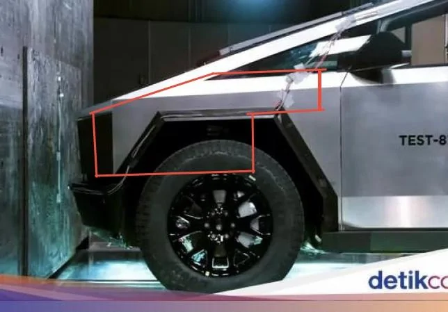 Cybertruck spotted with frunk open, revealing waterfall design! | Page ...