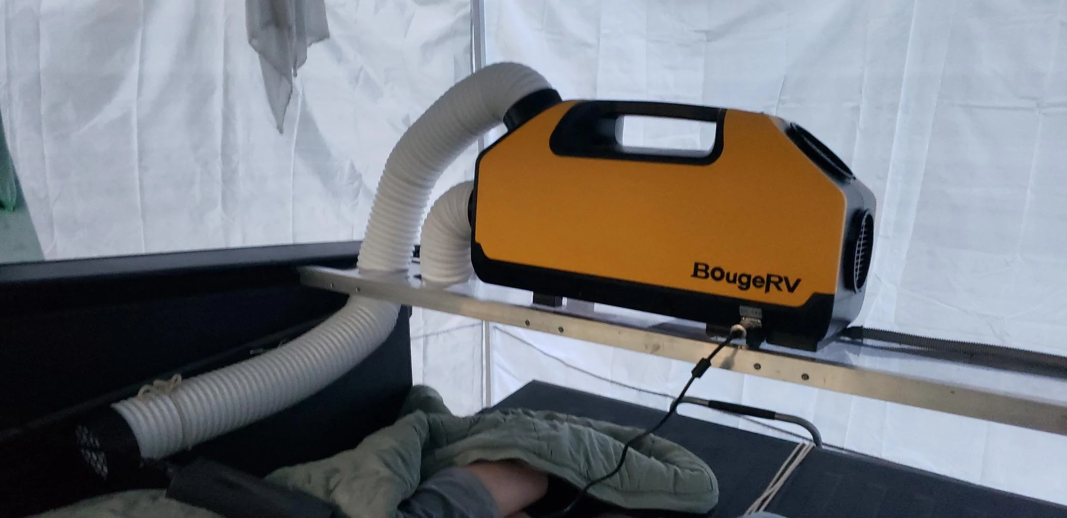 Tested: Sleeping in the Bed Vault | Tesla Cybertruck Forum - Cybertruck ...