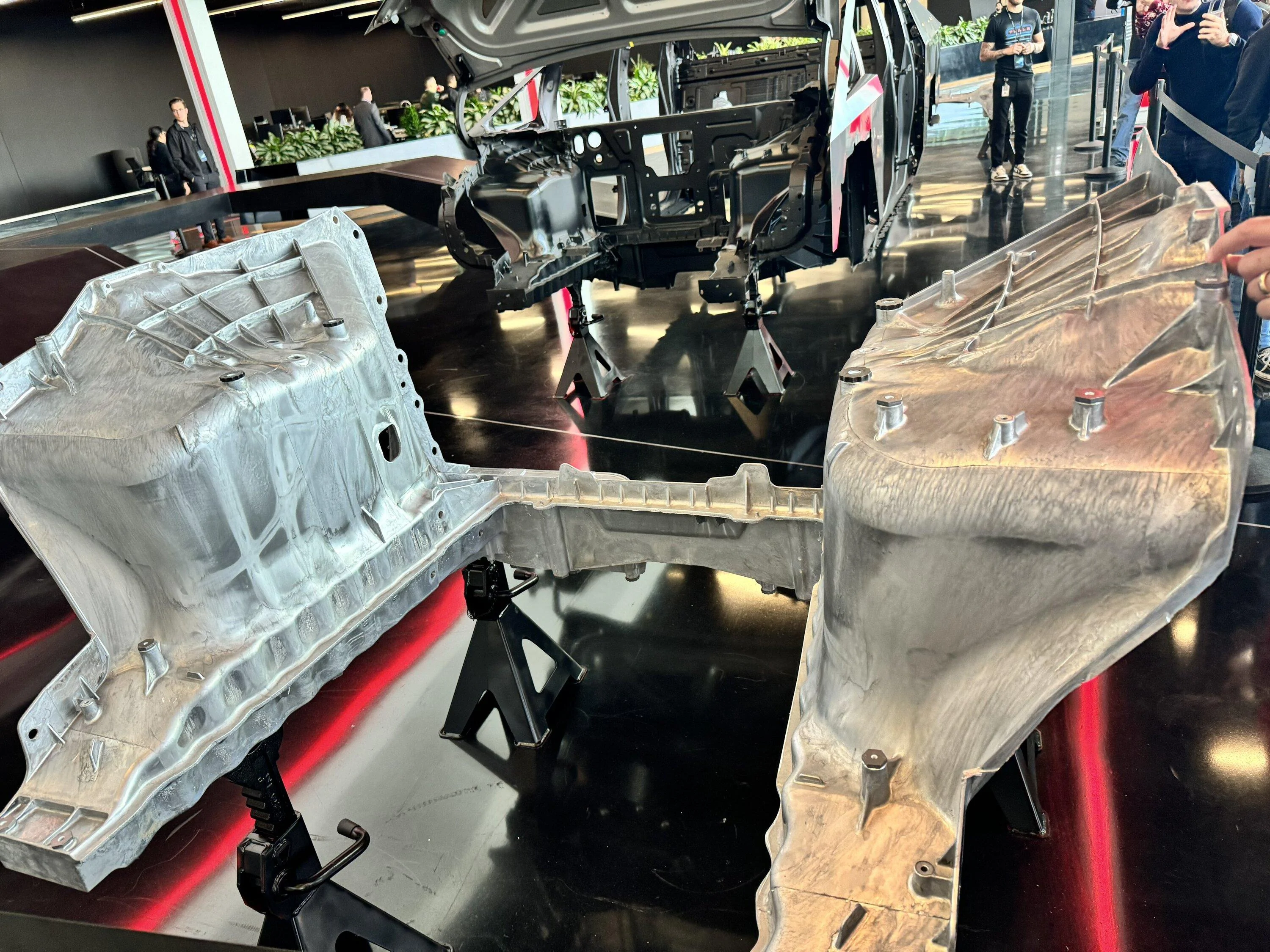 Photos: Cybertruck battery pack, front casting, front drive unit motor ...