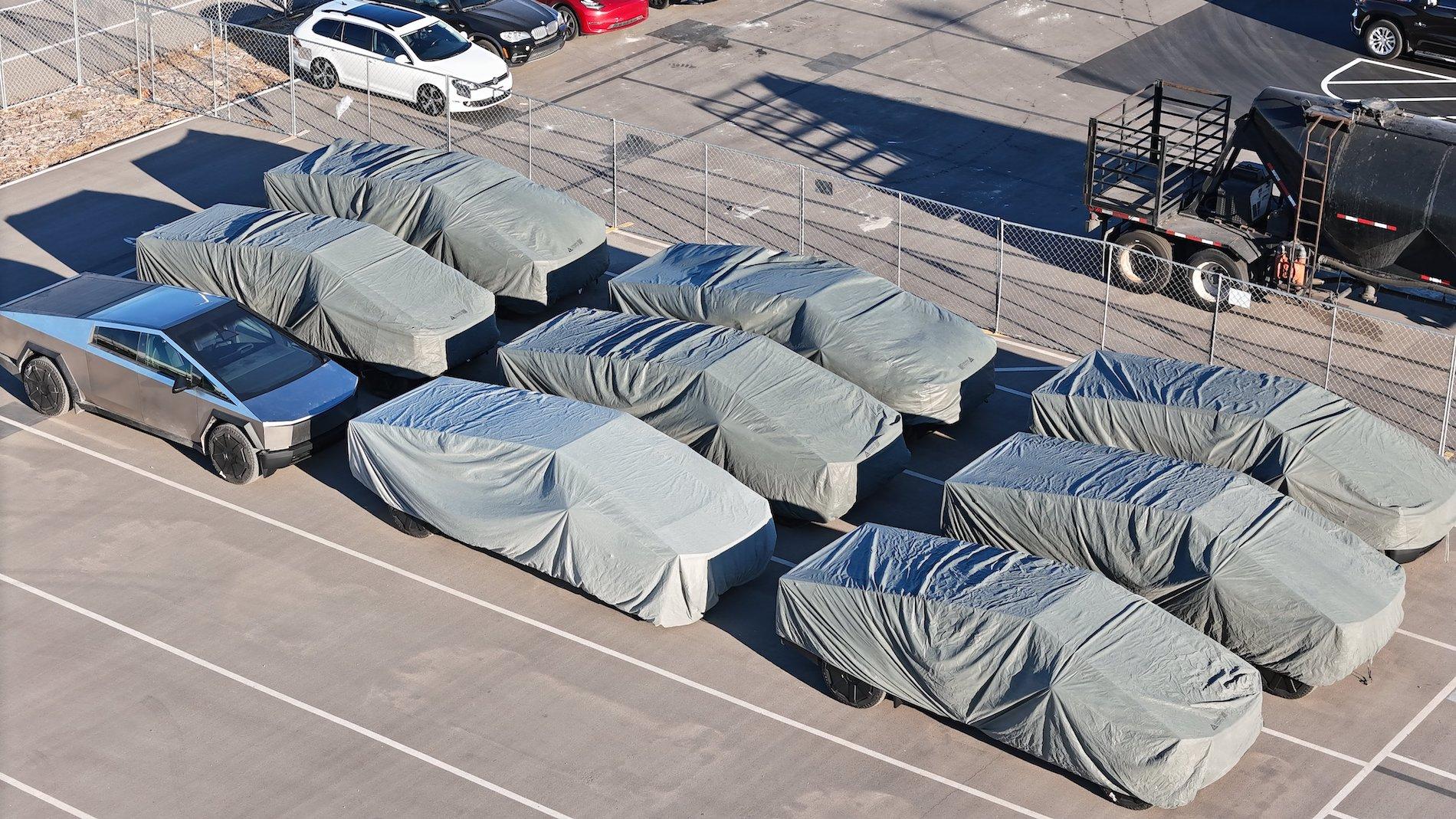 📸 Daily photos: Cybertrucks in outbound lot at Giga Texas -- updated 1 ...