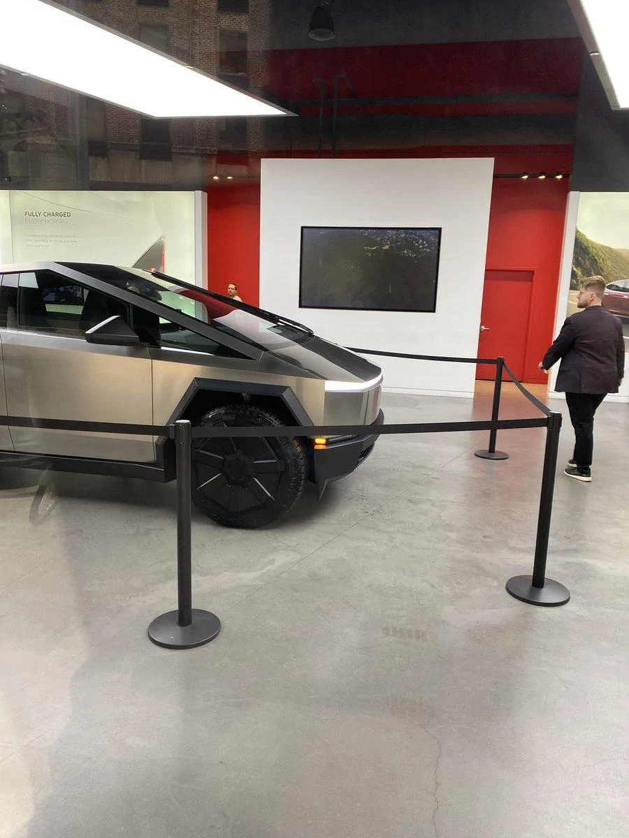 Chicago Tesla Store (901 Rush Street) has Cybertruck on display | Tesla ...