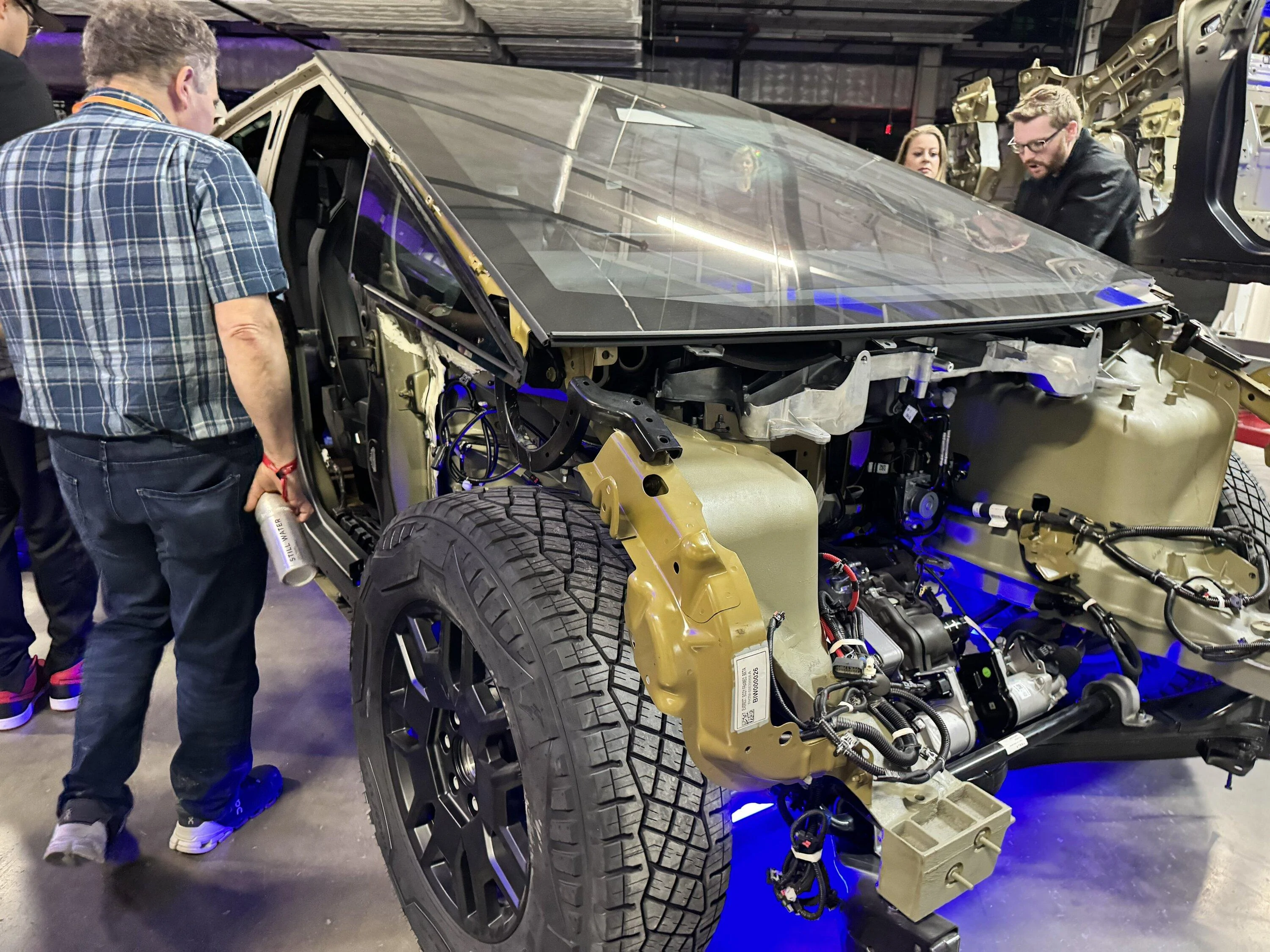Cybertruck Production Line First Look!! 🙀 | Page 4 | Tesla Cybertruck ...