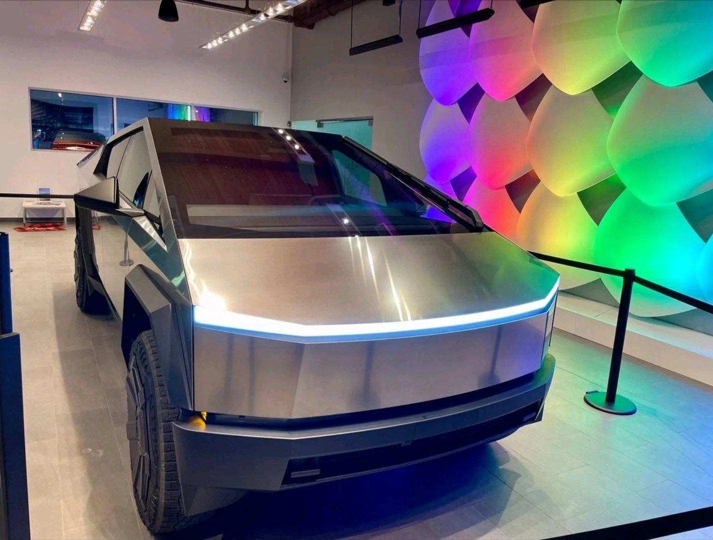 Dallas Cedar Springs Tesla Store has a Cybertruck on display starting ...