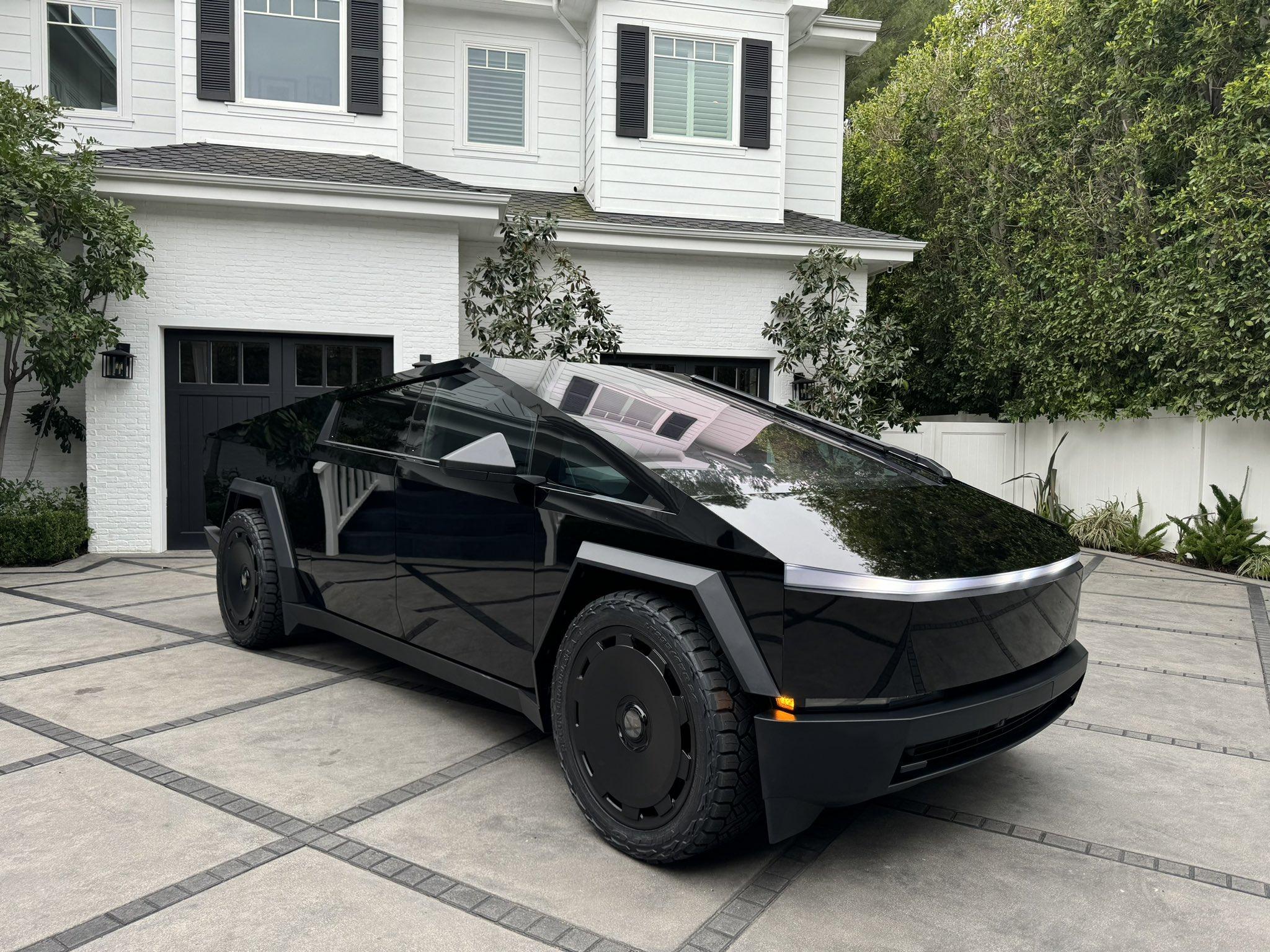 BLACK Vinyl Wrap & PPF Cybertruck -- Photos & Videos | Tesla Cybertruck ...