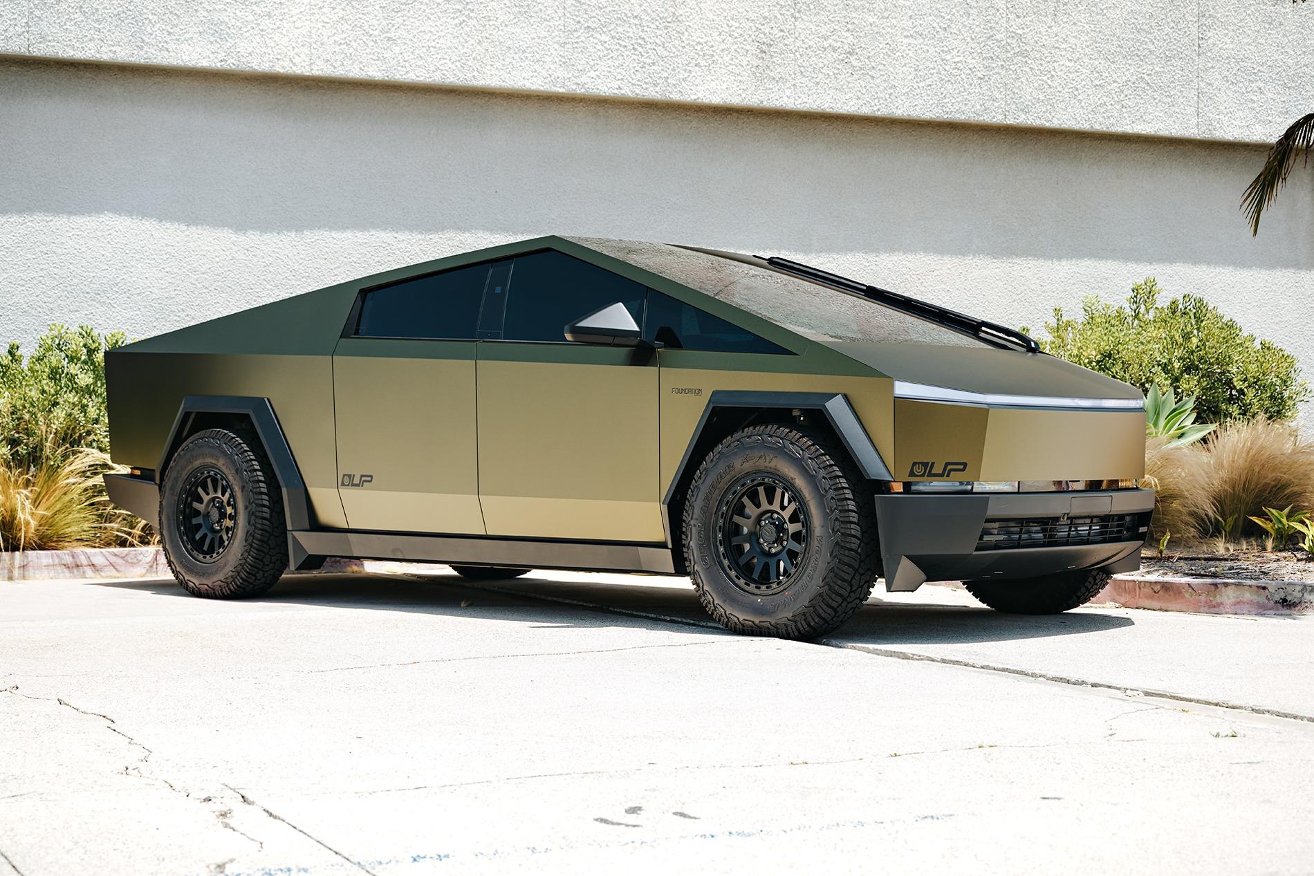 GOLD Vinyl Wrap & PPF Cybertruck -- Photos & Videos | Tesla Cybertruck ...