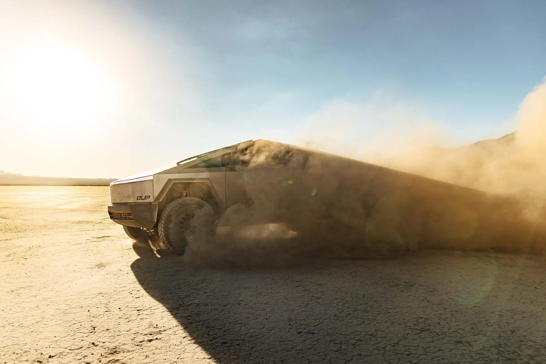 Photoshoot: Cybertruck Creates Dust Sand Storm (Wallpaper Worthy Images ...