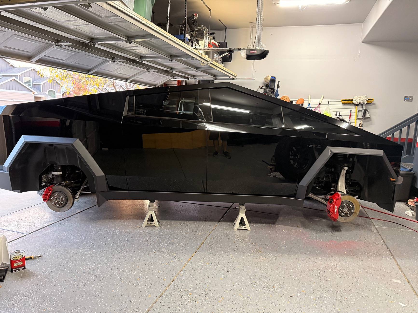Painted Calipers DIY 🎨🖌️[updated with steps] | Tesla Cybertruck Forum ...