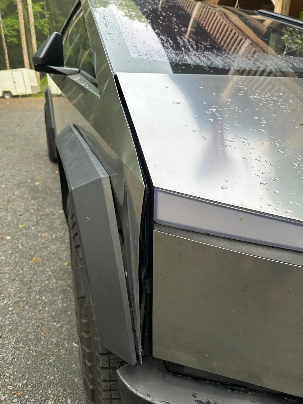 Hit a deer going 50mph! WOW tough Truck! | Tesla Cybertruck Forum ...