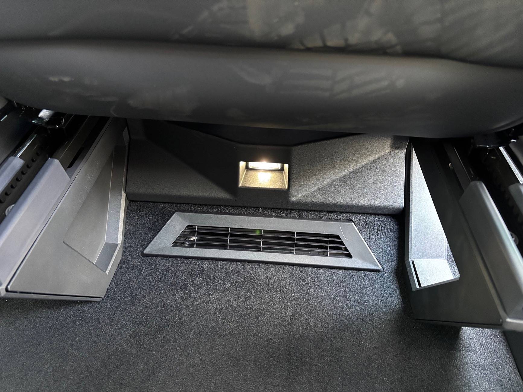 Breezer Rear Window Replacement System for camping / sleeping in bed! 💨 ...