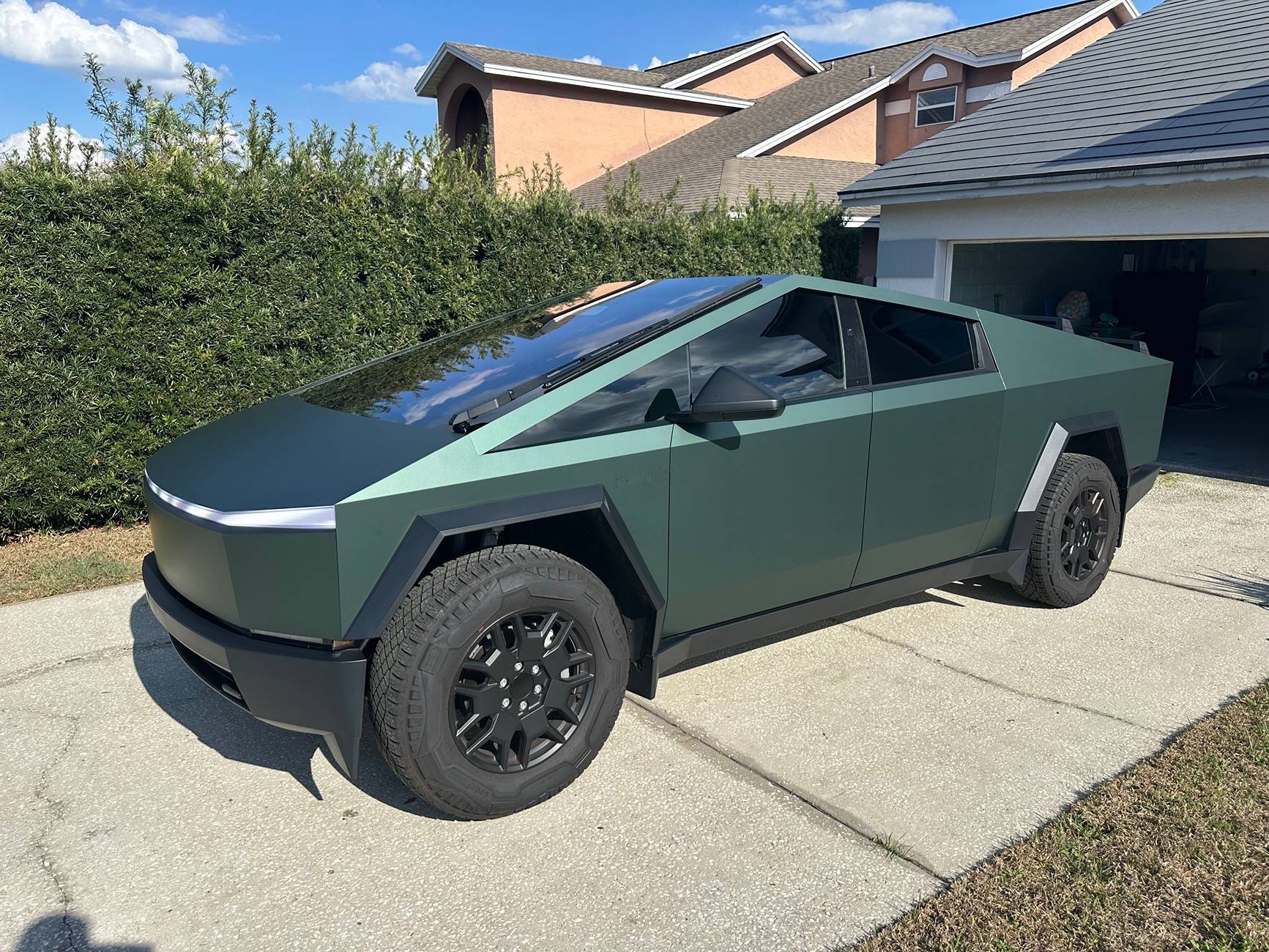3M Vinyl Pine Green Metallic Self Wrap Kit for Cybertruck from Tesbros ...