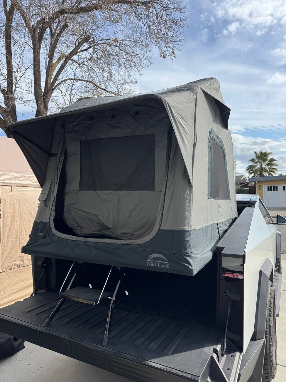 Cyber Tent Style - Using RTT mounted in truck bed | Tesla Cybertruck ...