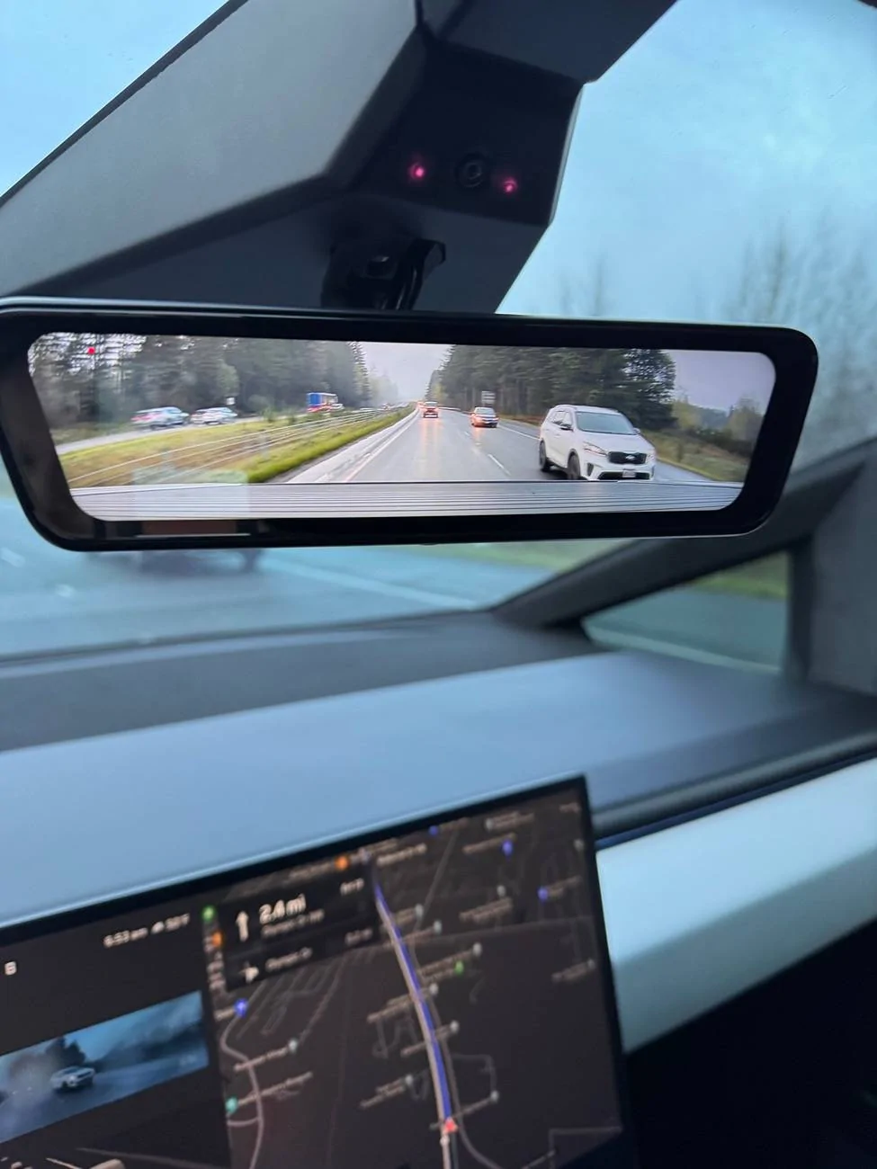 In-depth review of the Hansshow Cybertruck digital rearview mirror ...