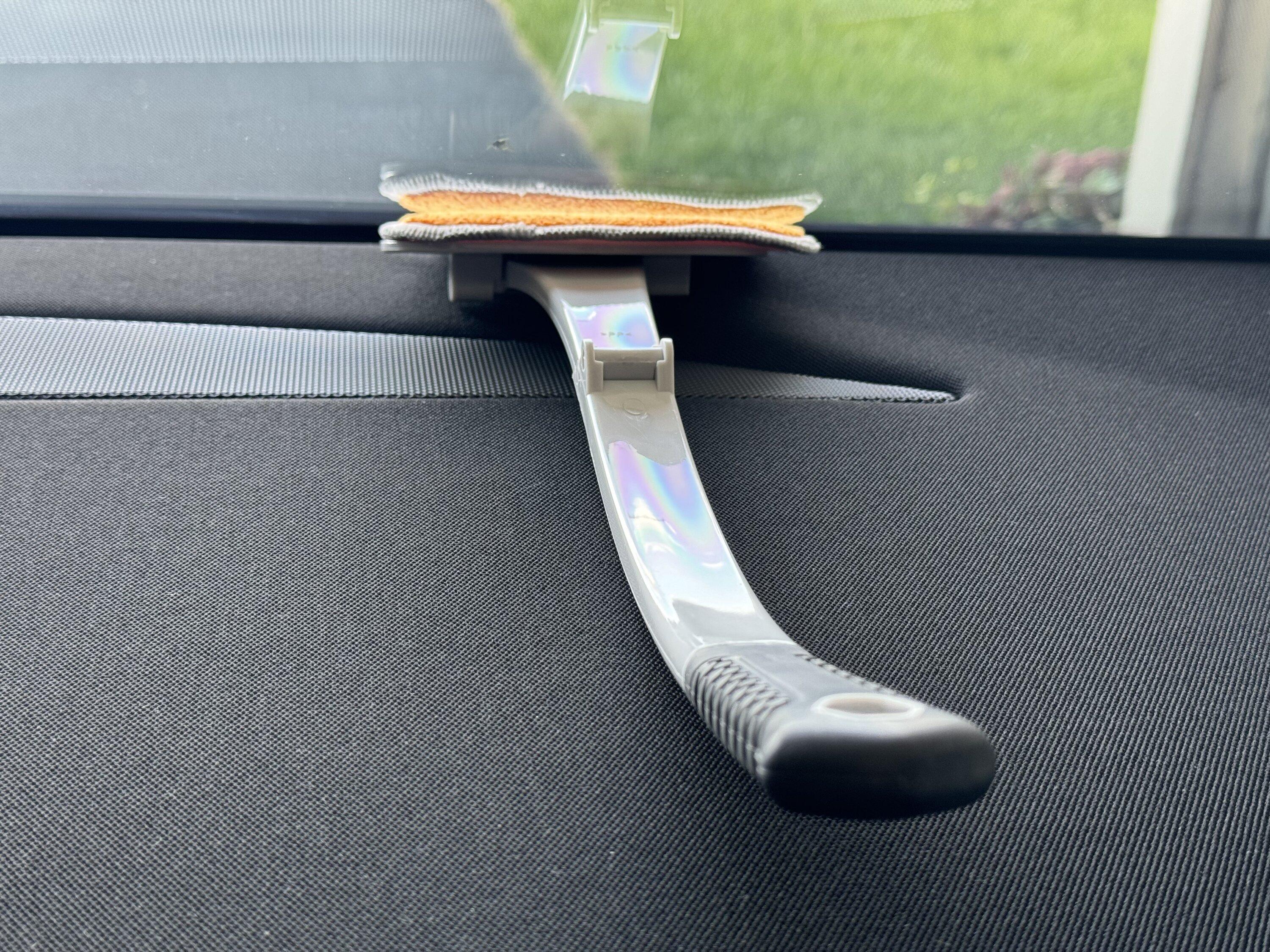 Cheap and effective windshield cleaner for inside glass window ...