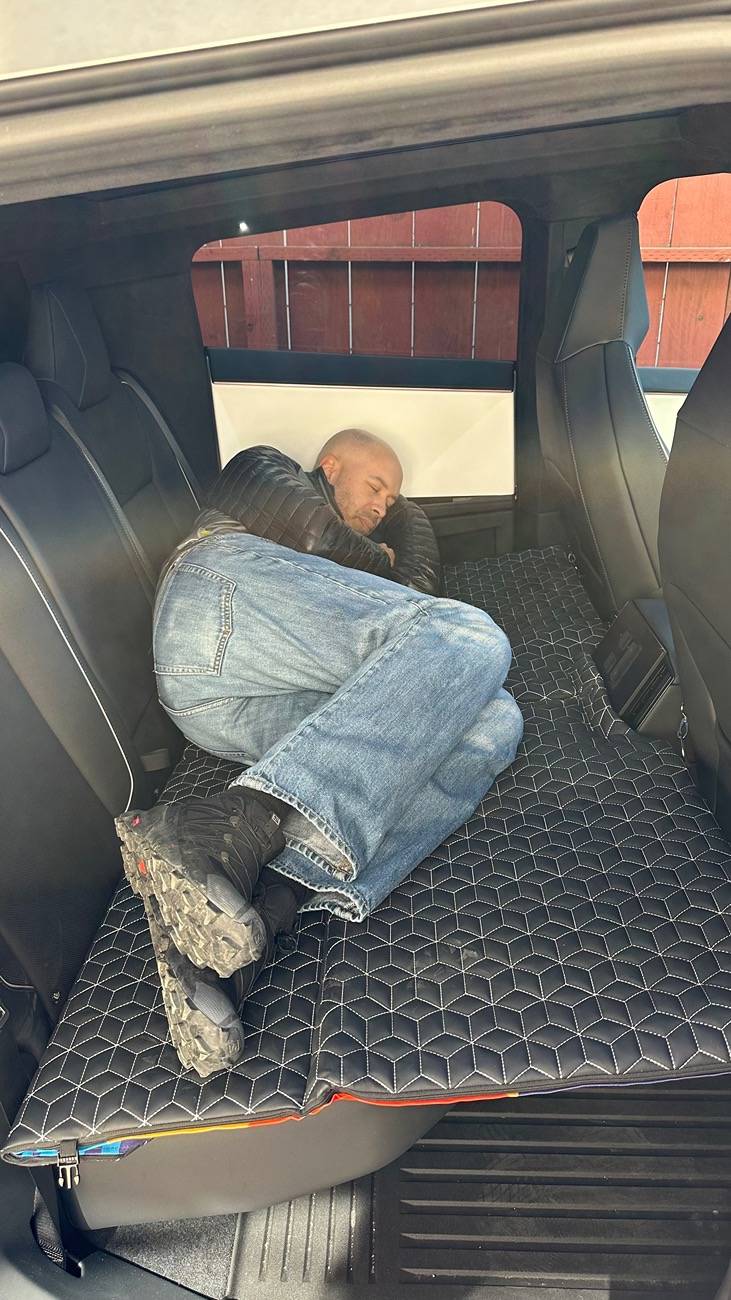 Cybertruck Camping Experience: 5 nights sleeping in the bed vault ...