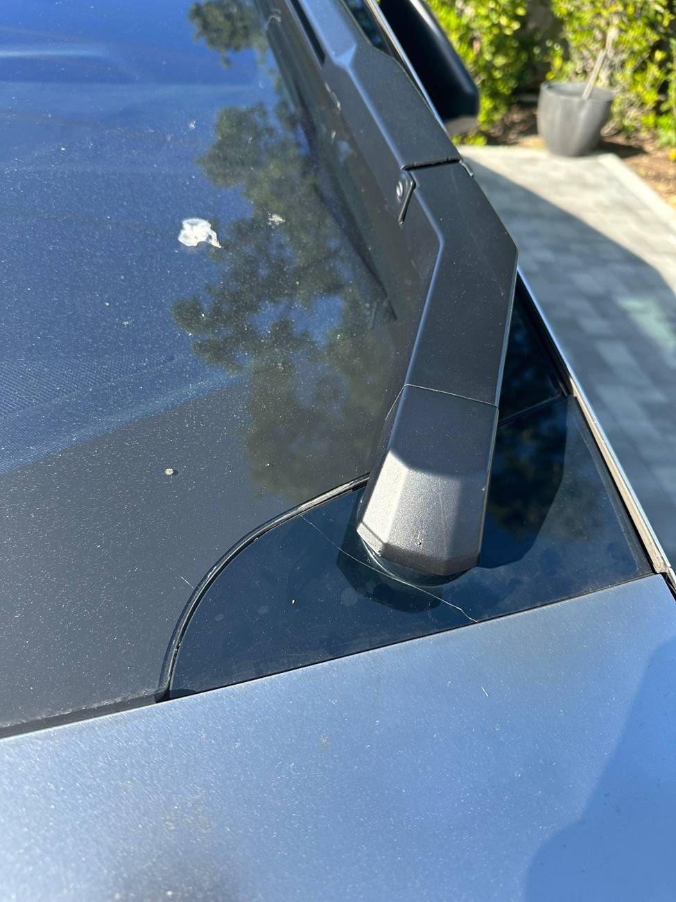 Lightbar with Cracked Windshield | Tesla Cybertruck Forum - Cybertruck ...