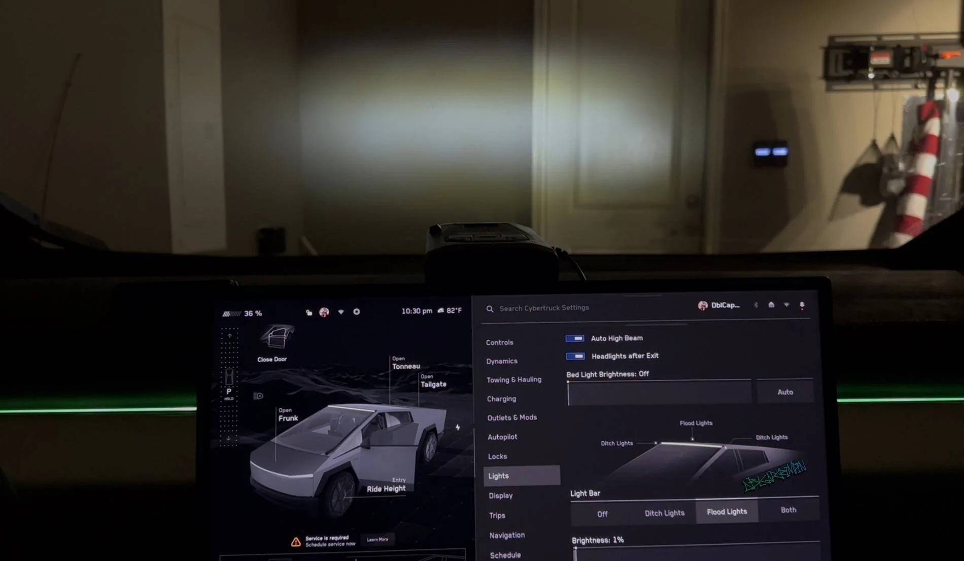 Tesla Offroad Light Bar: Night Time, Ditch Lights and 1% vs 100% ...