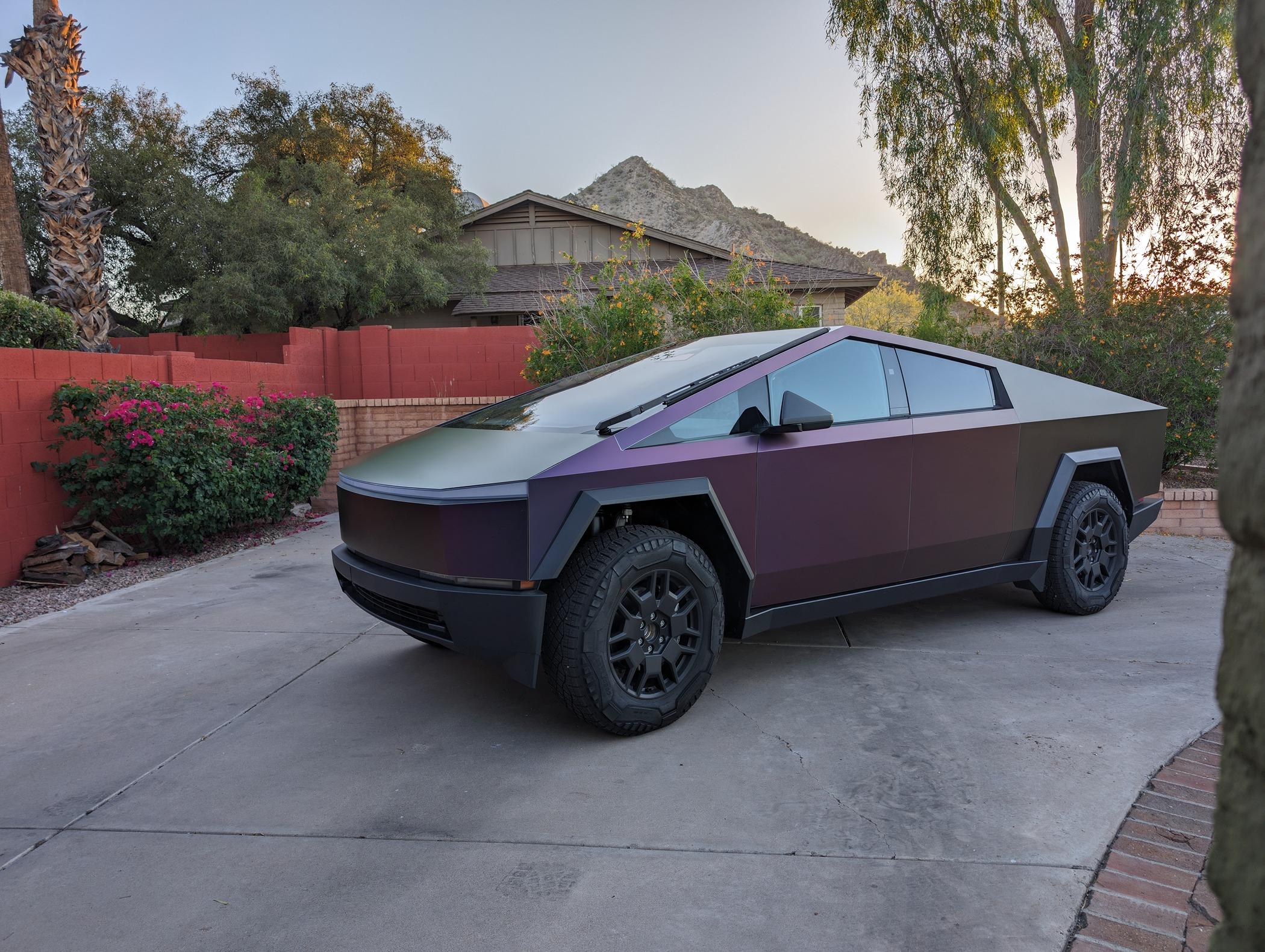 Color-changing Aurora wrap 🪅 in Arizona | Tesla Cybertruck Forum ...