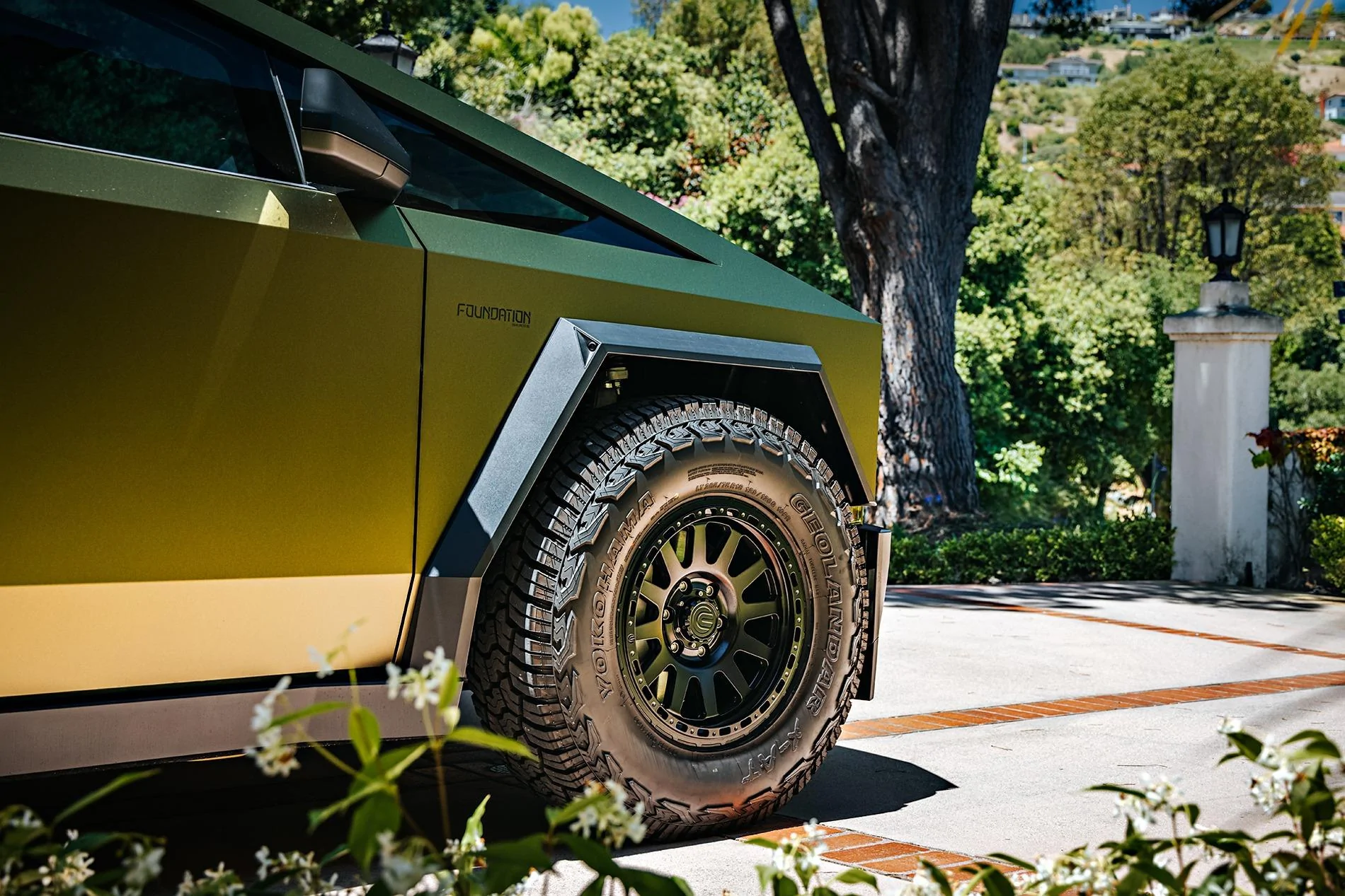 GOLD Vinyl Wrap & PPF Cybertruck -- Photos & Videos | Tesla Cybertruck ...