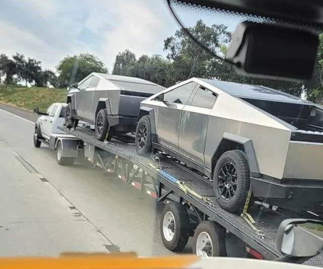 2 CybertruckS (plural) Trailered Tow Through Stockton CA! | Page 2 ...