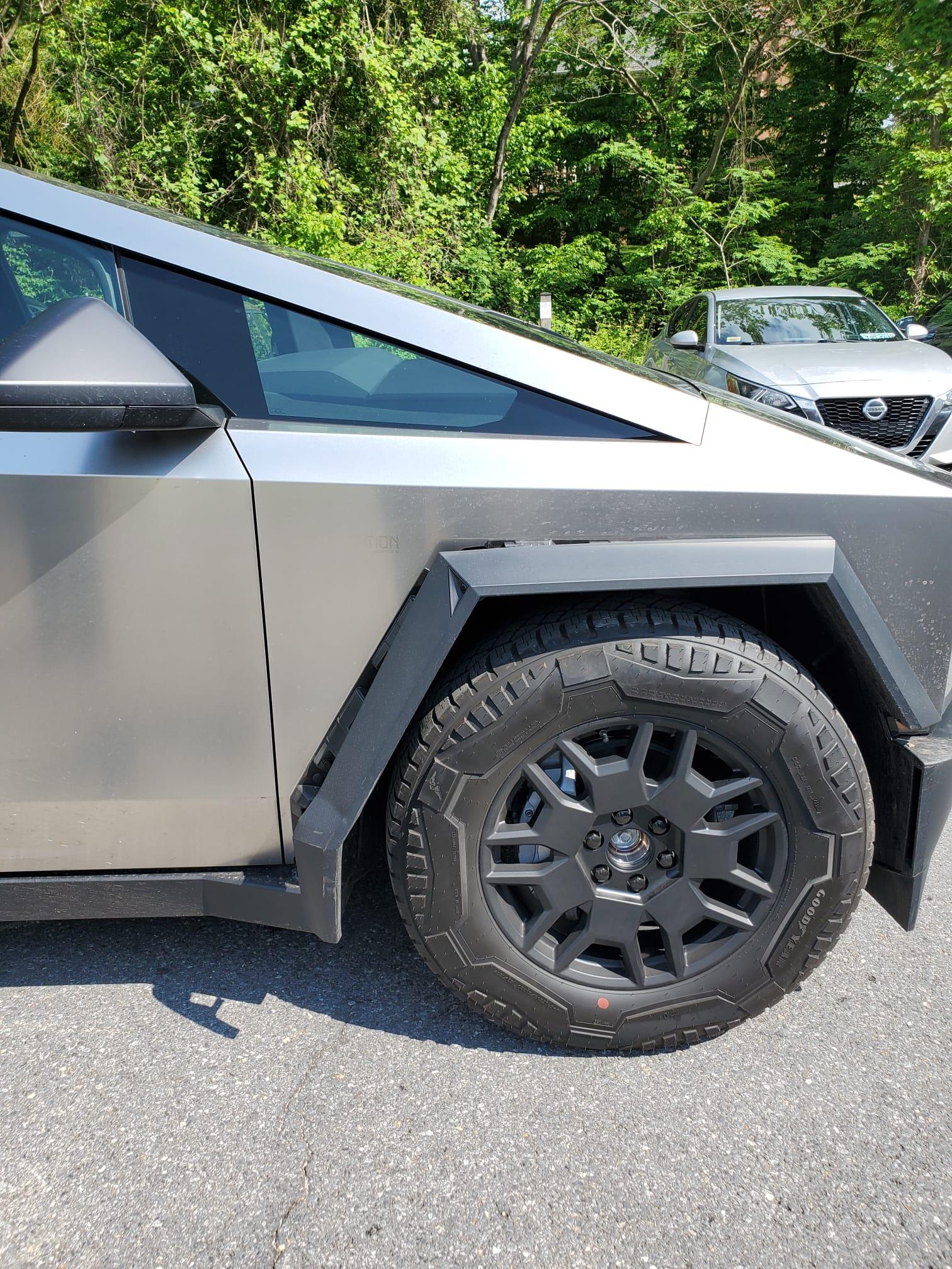 Incredibly low Cybertruck repair cost - $81 for Fender damage accident ...