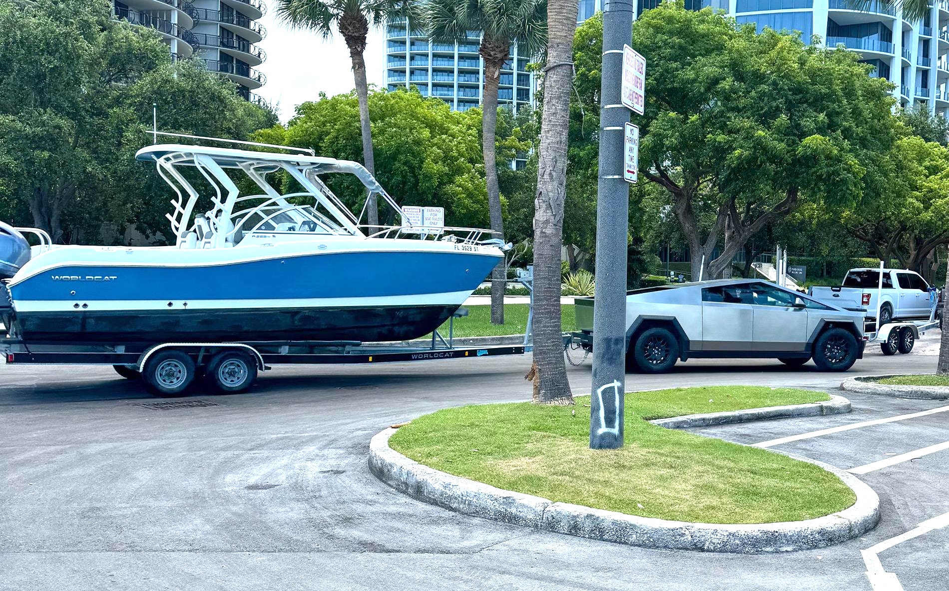 Great First Towing Experience ~9000 lbs (Boat + Trailer) | Tesla ...