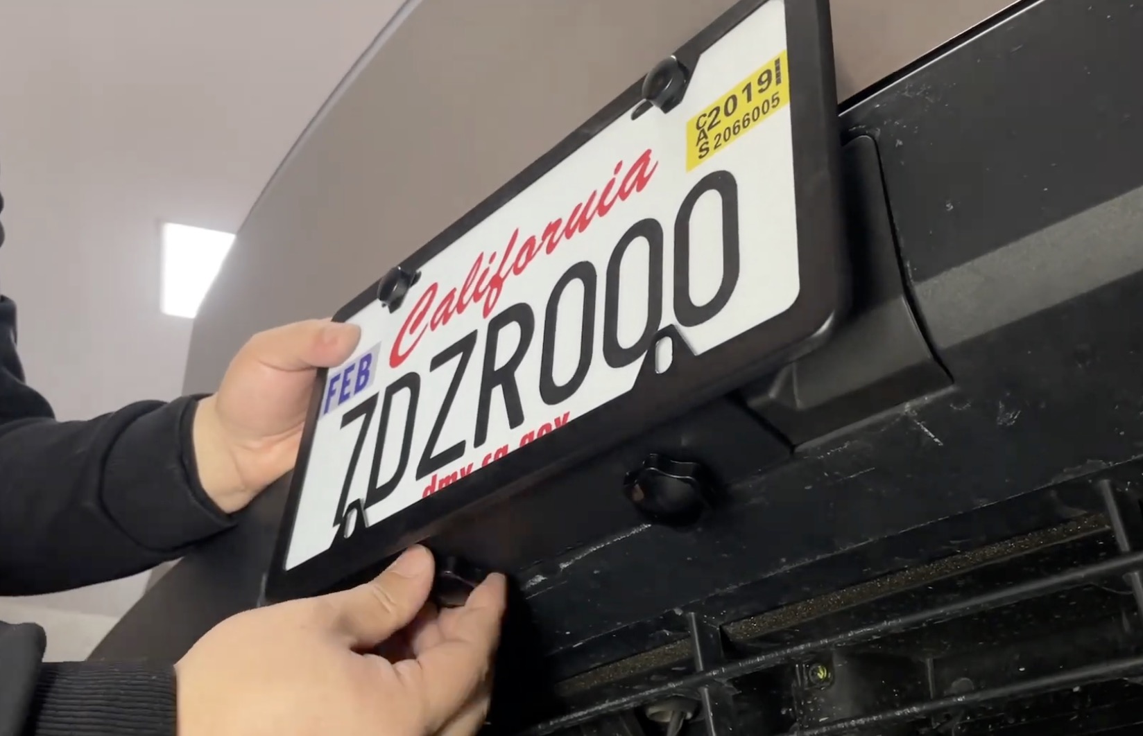 Tesla Cybertruck Front License Plate Mount - (Quick-release) | Tesla ...
