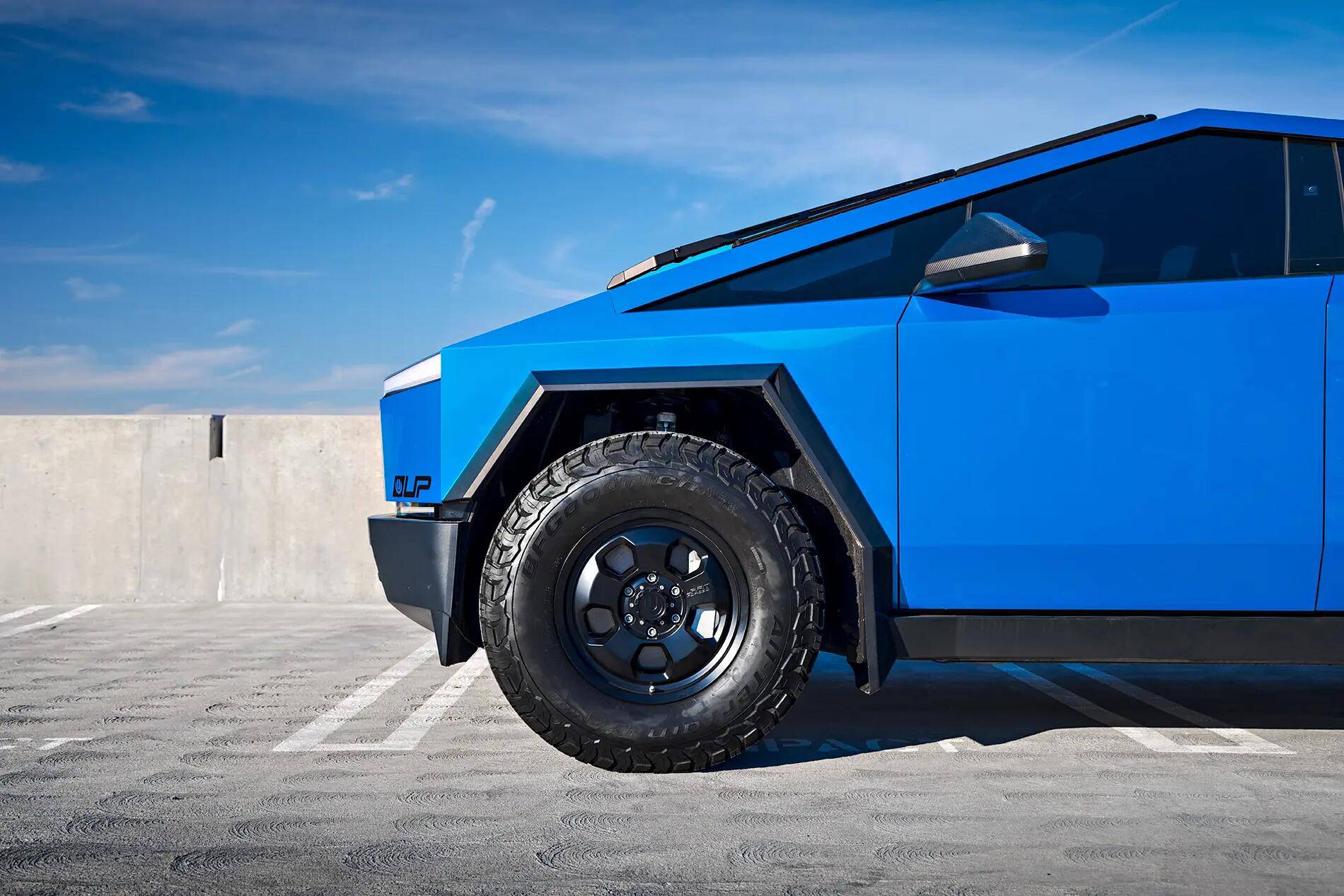 Police Wheels on My Cybertruck looks SICK (UP.FIT Wheels Cybertruck ...