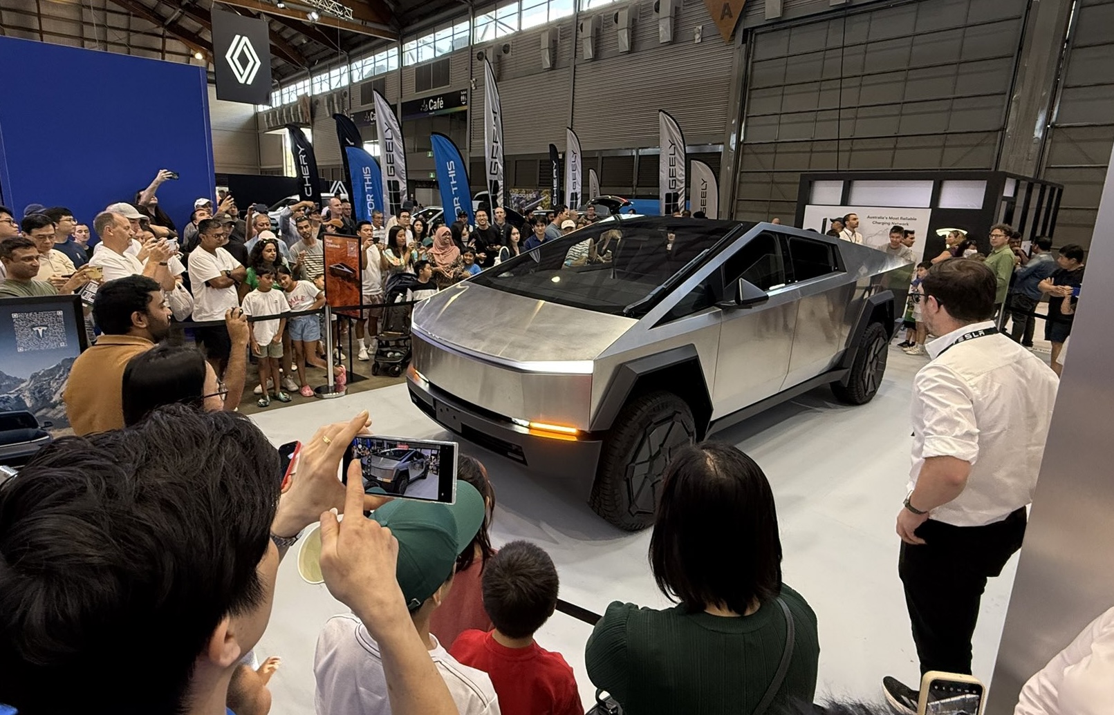 Cybertruck may be headed to Australia market, reveals Tesla's Australia ...