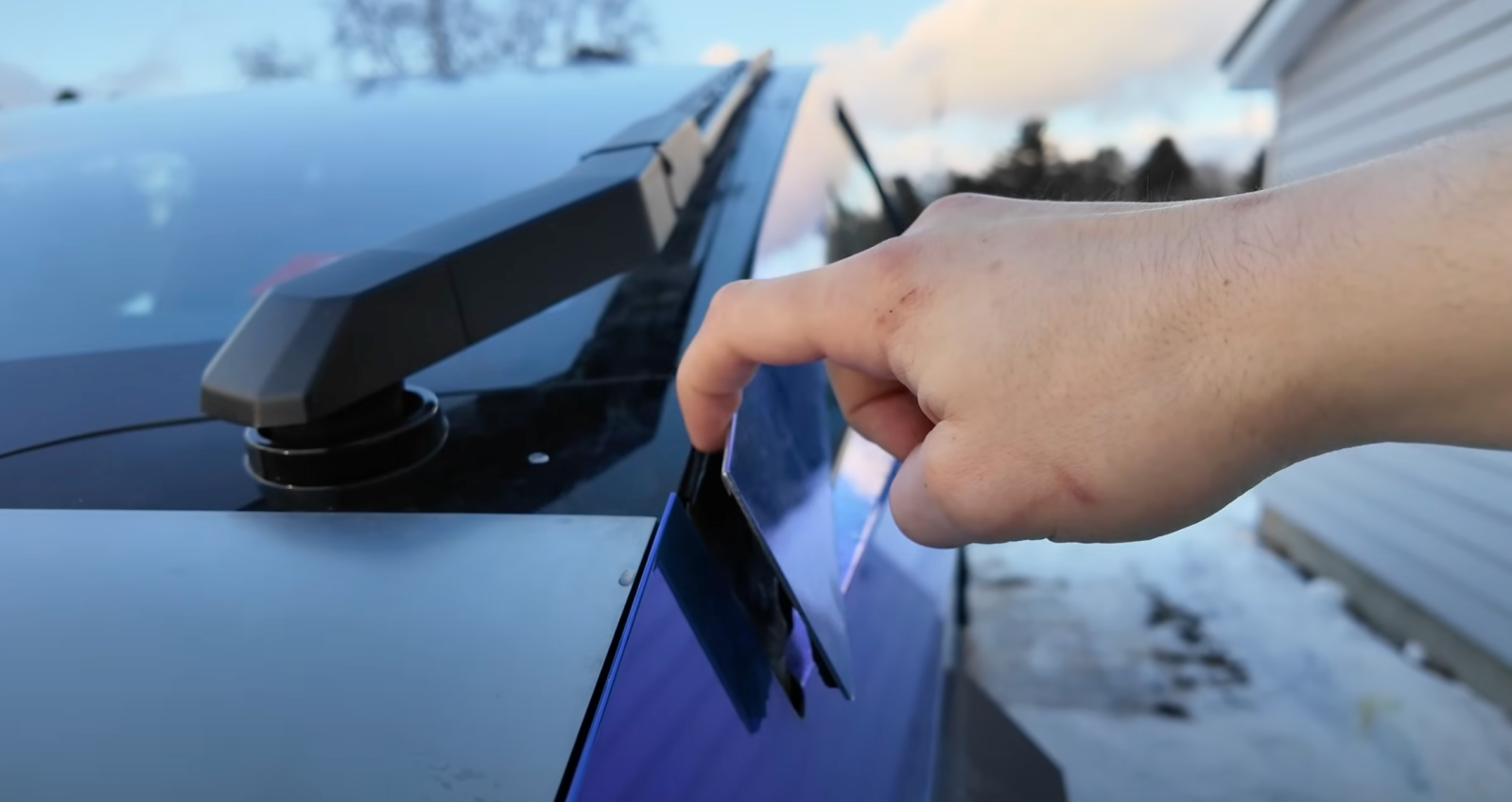 Tesla providing $300 credit to owners getting cantrails repaired (if ...