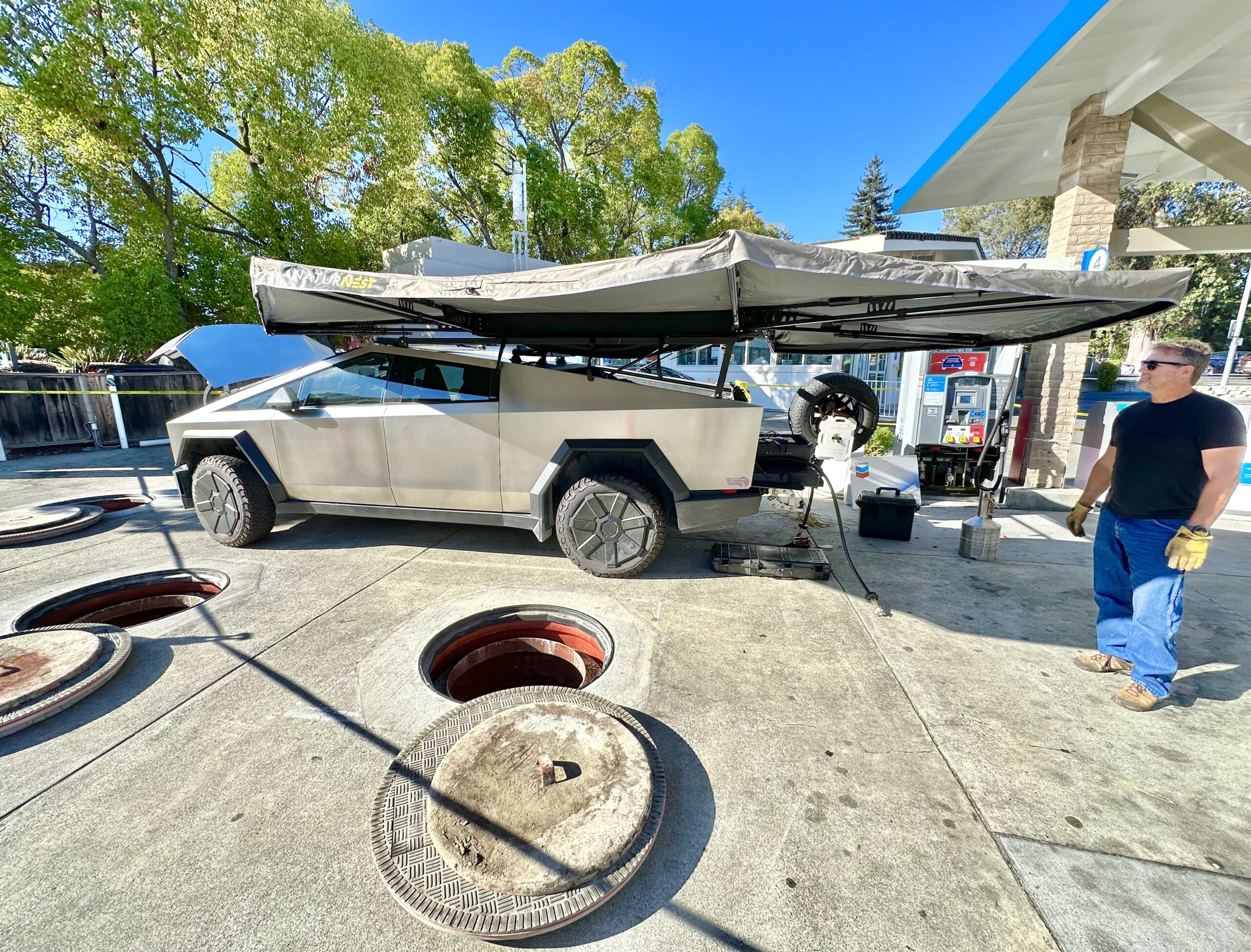Cybertruck owners uses it to perform gas station leak checks, saving ...