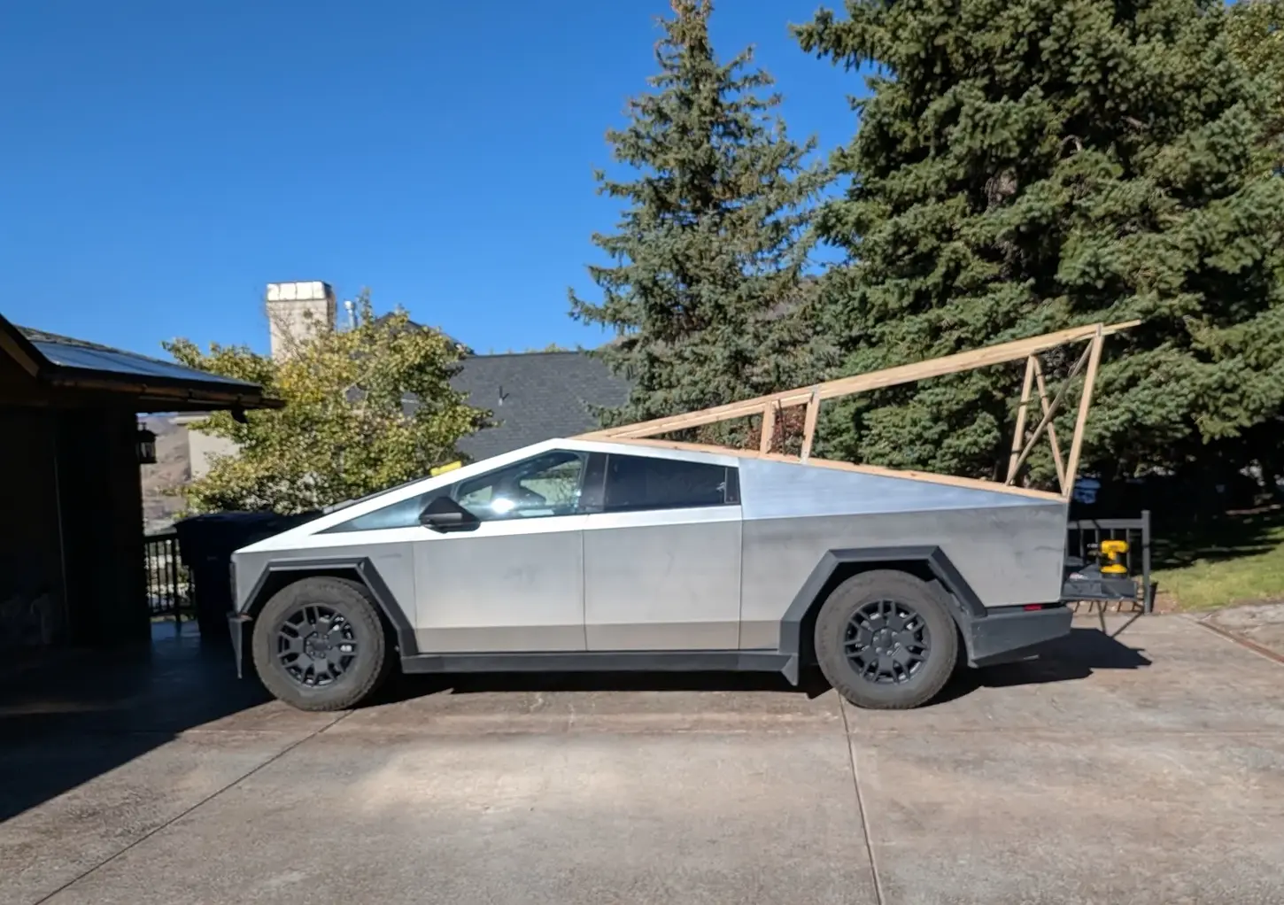Preparing trailer range test with and without a wind deflector ...