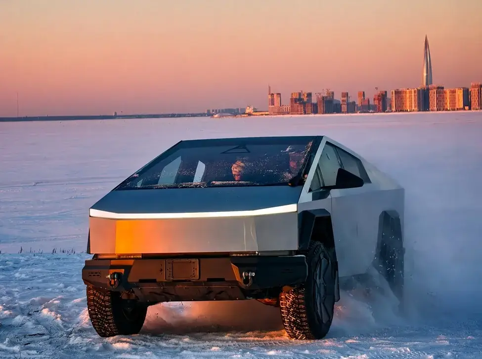 I picked up my Cybertruck in Russia and was immediately impressed ...